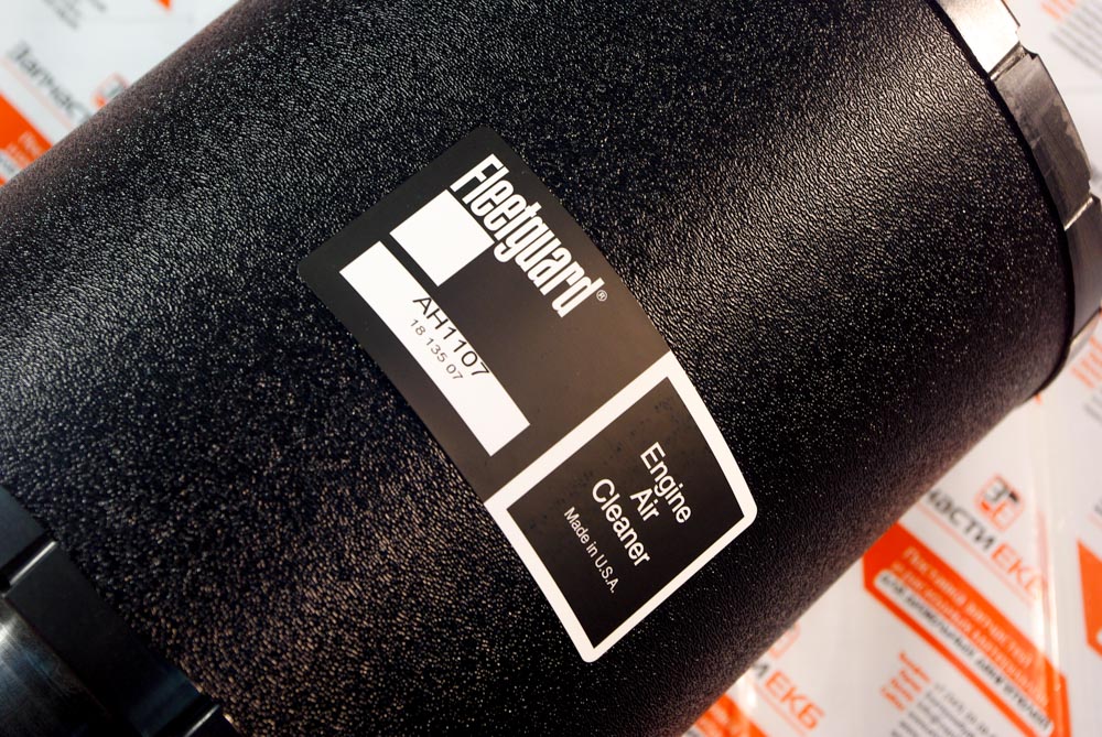 AH1107 Воздушный фильтр AIR FILTER Fleetguard